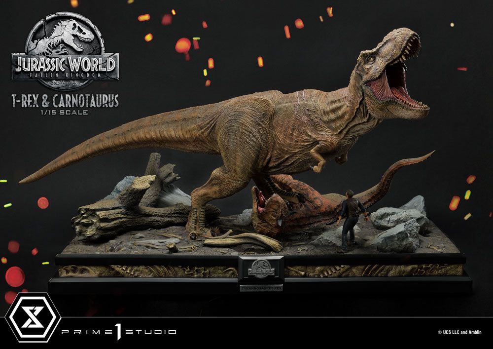 JURASSIC WORLD - T-Rex & Carnotaurus - Statuette '49x90x51cm ...