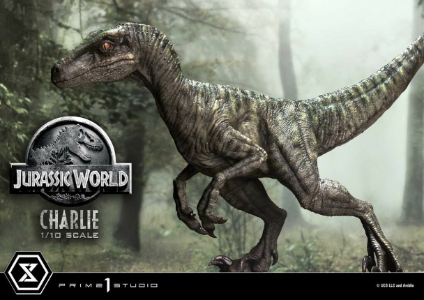 JURASSIC WORLD - Charlie - Statue 17cm : ShopForGeek.com: Figurines ...