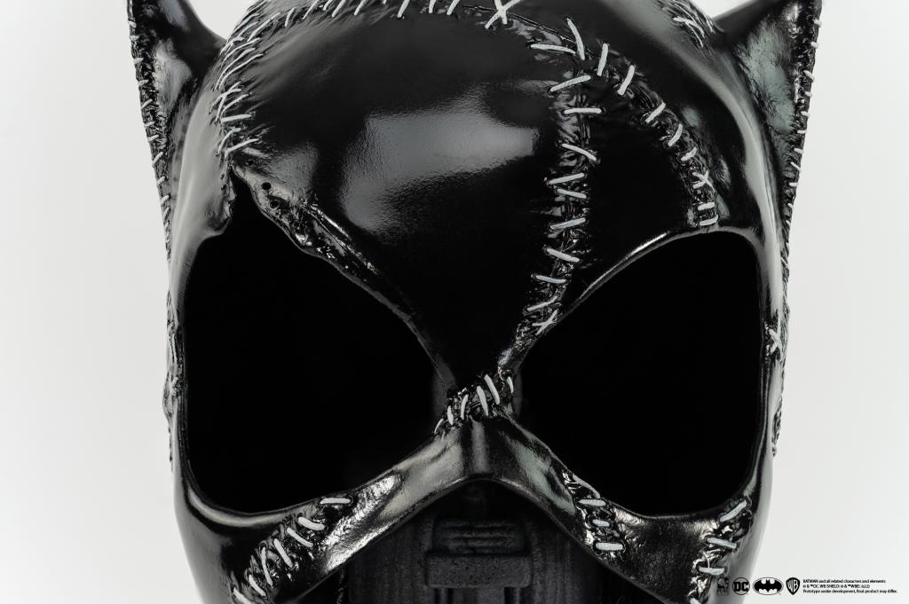 BATMAN - Catwoman Mask - Replica 1/1 48cm : ShopForGeek.com: Replica ...