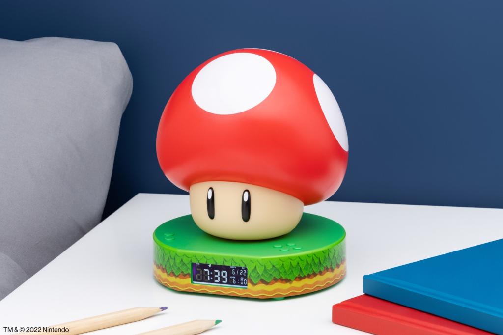 NINTENDO - Super Mushroom - Alarm Clock 12cm : ShopForGeek.com ...