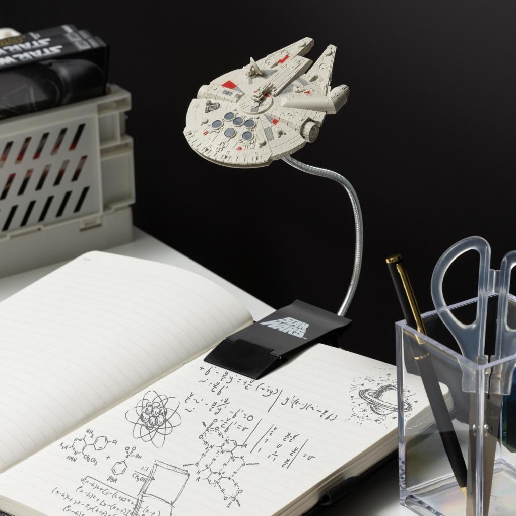 STAR WARS - Millenium Falcon - Book Light : ShopForGeek.com: Lámpara ...
