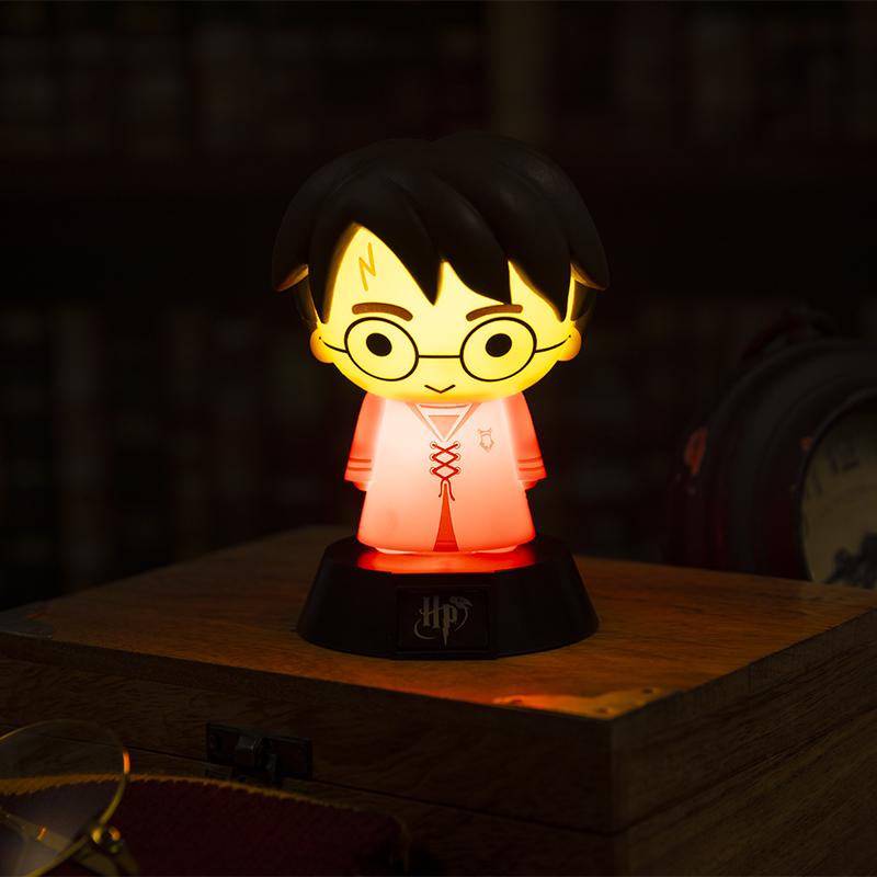 HARRY POTTER - Harry Potter Icon Light Quidditch - 10cm : ShopForGeek ...