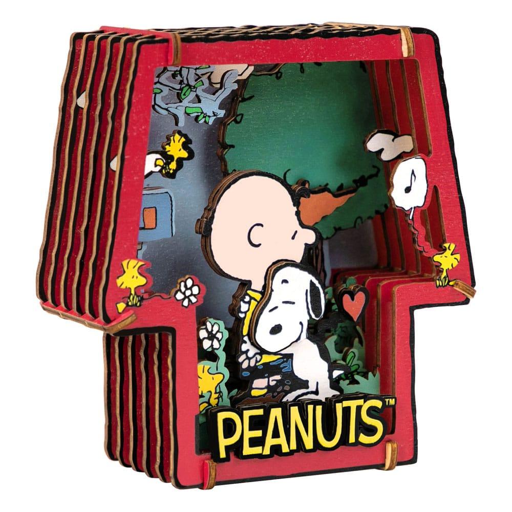 PEANUTS - Healing Hug - Wood Model Kit Theater : ShopForGeek.com: Model ...
