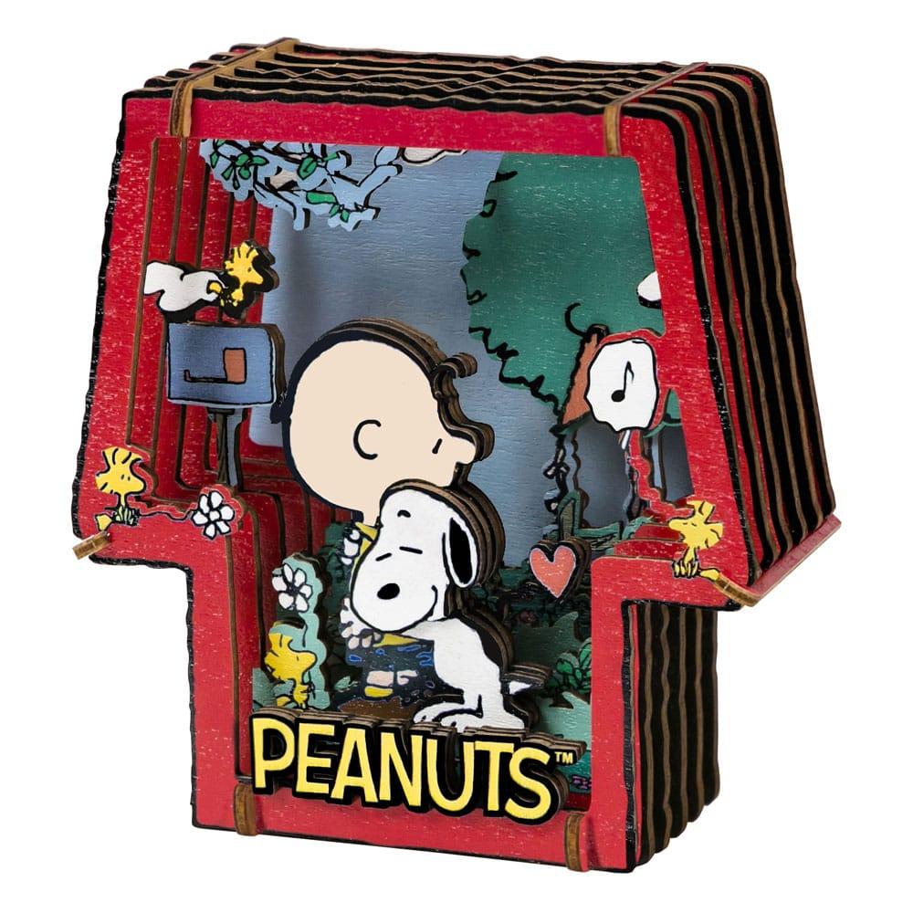 PEANUTS - Healing Hug - Wood Model Kit Theater : ShopForGeek.com: Model ...