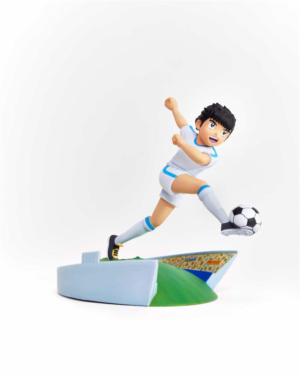 CAPTAIN TSUBASA - Tsubasa - Figure 18cm : ShopForGeek.com: Figurines SD ...