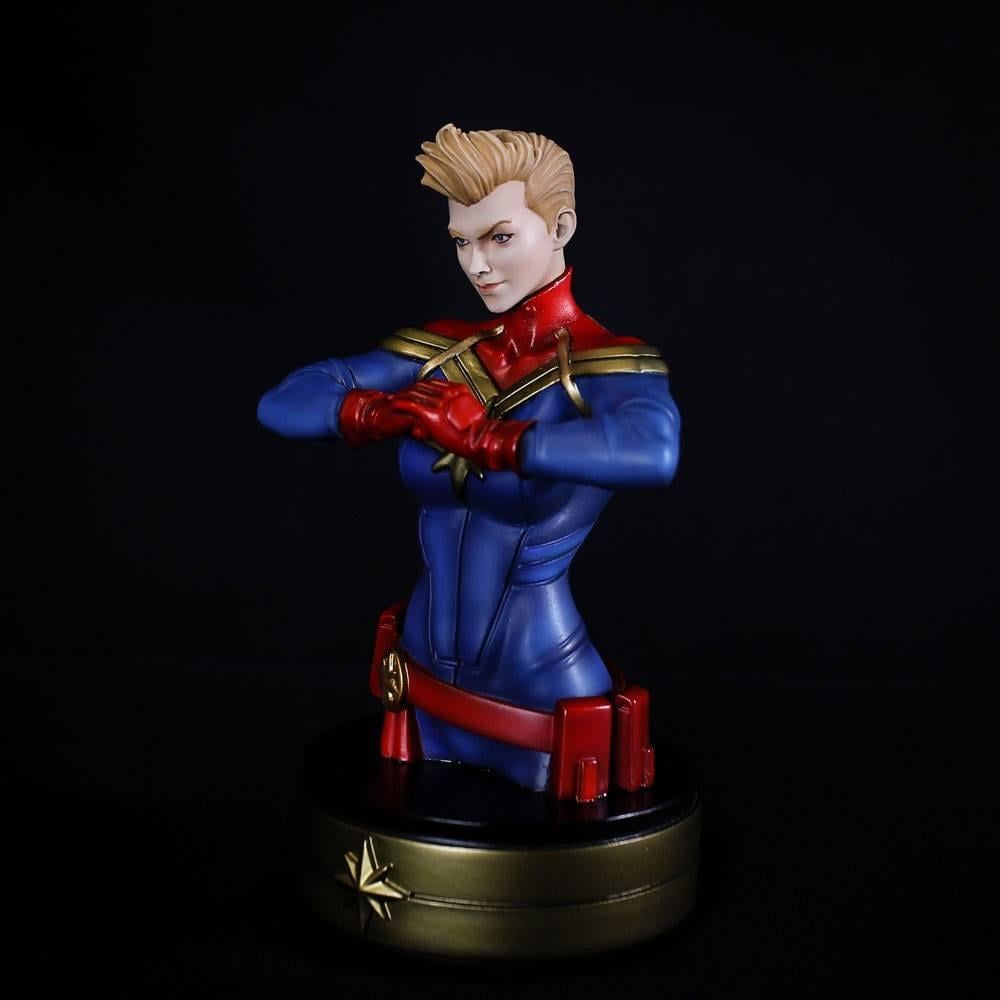 MARVEL - Captain Marvel - Resin Bust 20cm : ShopForGeek.com: Figurines ...