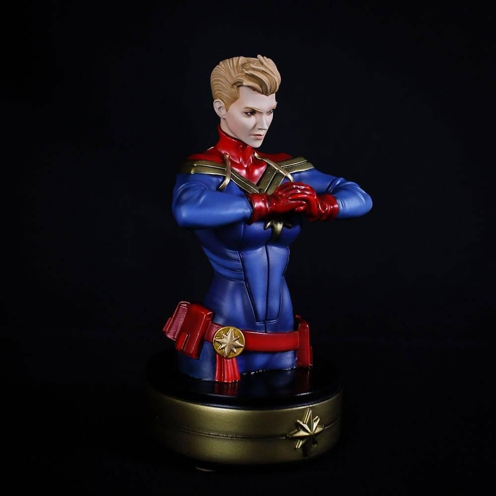 MARVEL - Captain Marvel - Resin Bust 20cm : ShopForGeek.com: Figurines ...