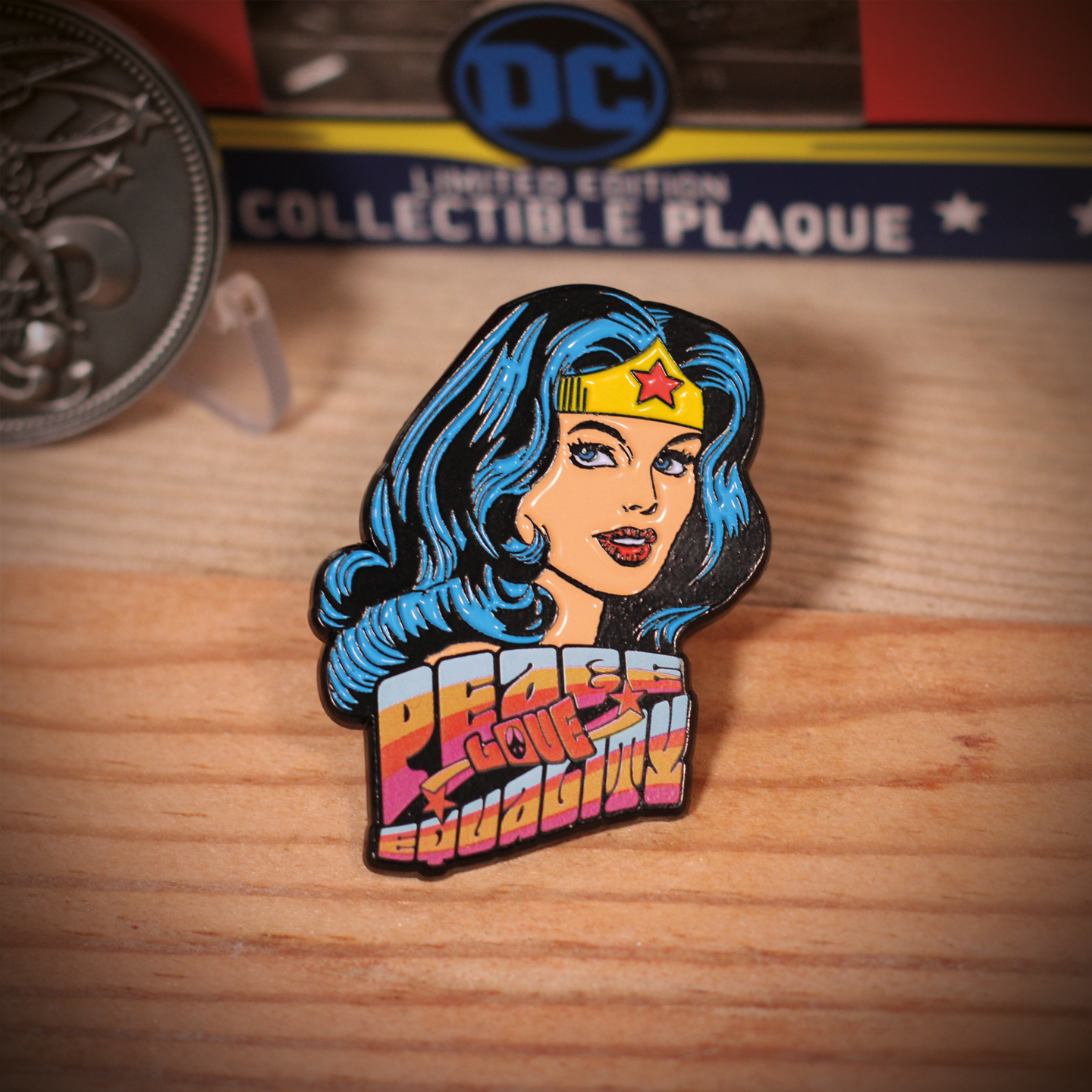 DC COMICS - Wonder Woman - Pin's édition limitée '9.5x1.5x14.5cm ...