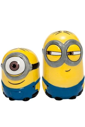 MINIONS - Salt & Pepper Shakers : ShopForGeek.com: Article de cuisine ...