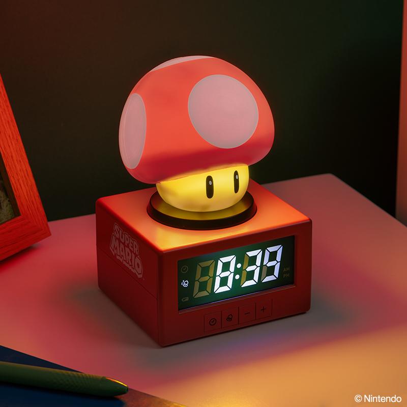 SUPER MARIO - Mushroom - Icon Lamp Alarm Clock 4,7inch : ShopForGeek ...